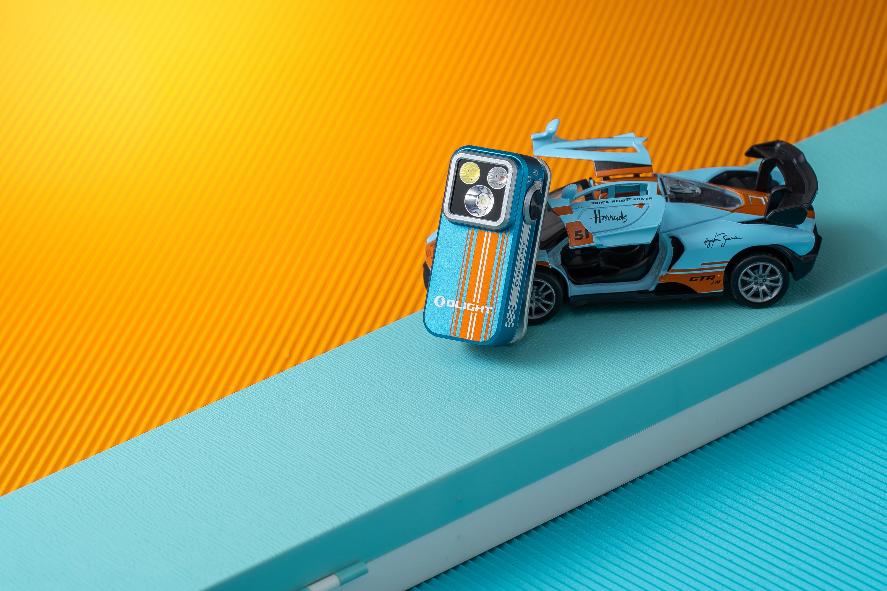 Seeker 4 Pro Lampe Torche Puissante Innovante Fiable Oclip Pro Roadster ...